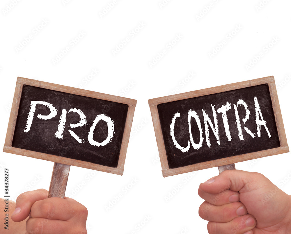 Tafel mit Pro und Contra auf Weiss Stock-Foto | Adobe Stock