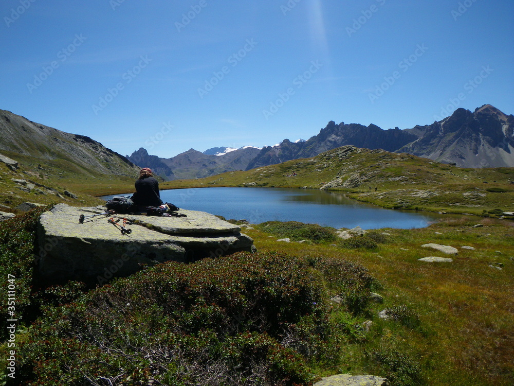 une femme au lac de la cula Stock Photo | Adobe Stock