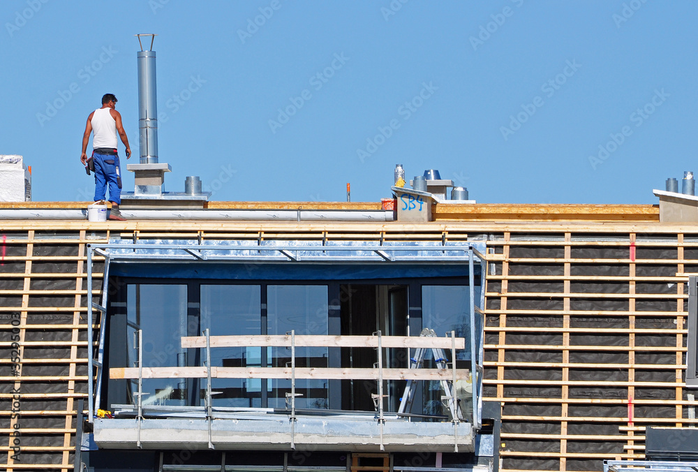 dachdecker Stock-Foto | Adobe Stock