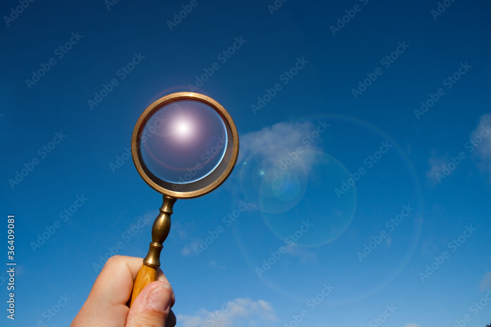 mit der Lupe Stock Illustration | Adobe Stock