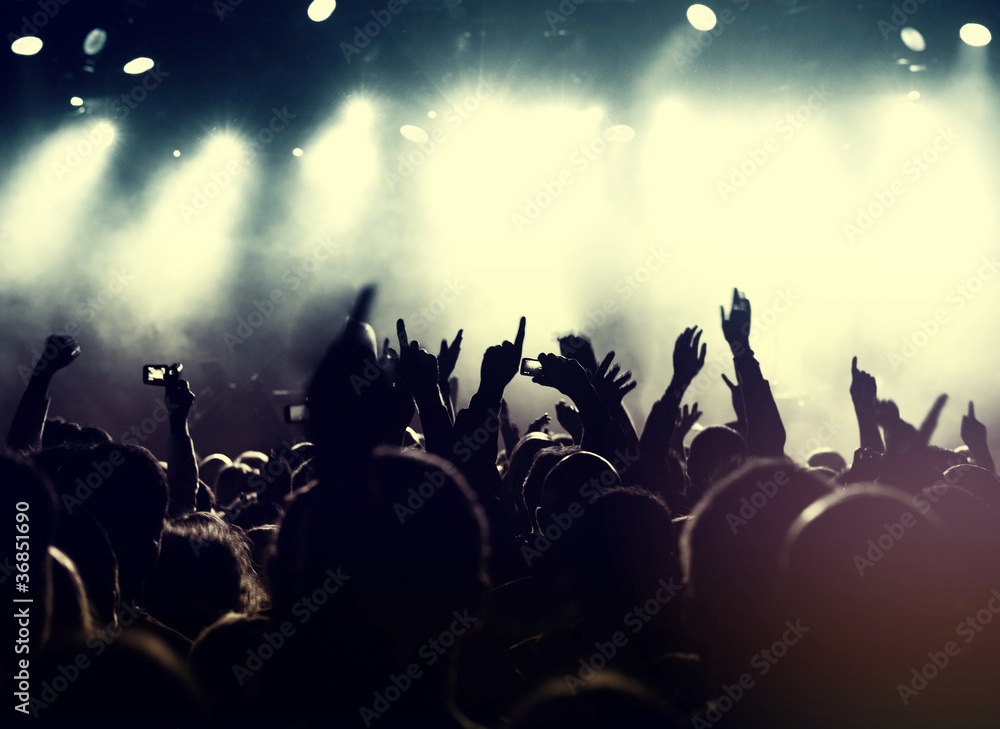 Feiernde Menschen Stock-Foto | Adobe Stock