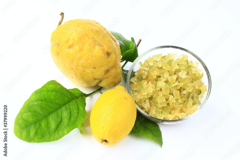 Zitronat mit ganzen Früchten Stock-Foto | Adobe Stock