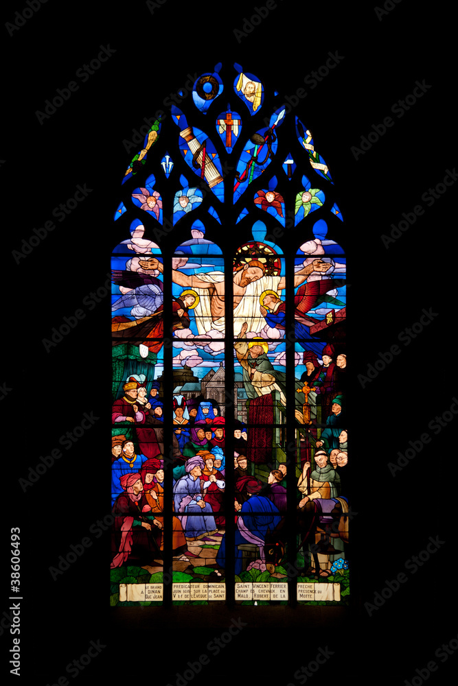 Vitrage of the famous medieval St Malo church in historic Dinan Stock ...
