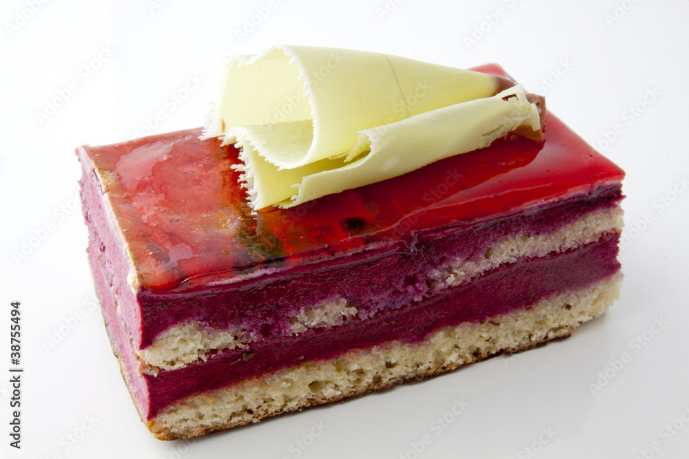 Gateau au fruits rouges Stock Photo | Adobe Stock