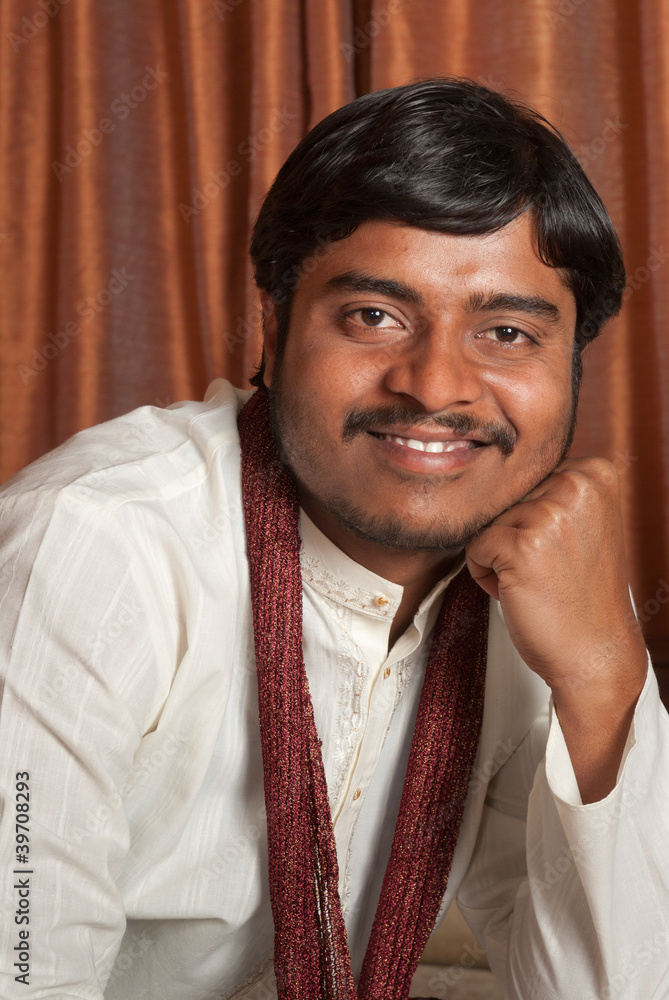 Young Indian man wearing traditional ethnic wear Stock 写真 | Adobe Stock