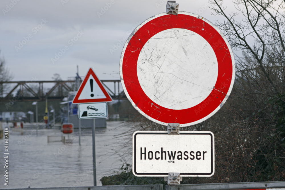 Foto de Hochwasser an der Weser do Stock | Adobe Stock