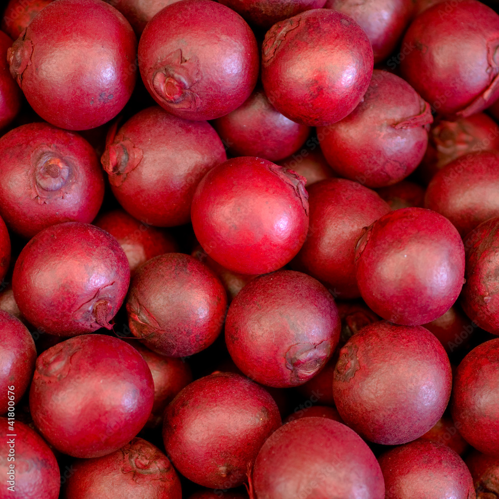 Rote Früchte / Bälle zur Dekoration Stock-Foto | Adobe Stock