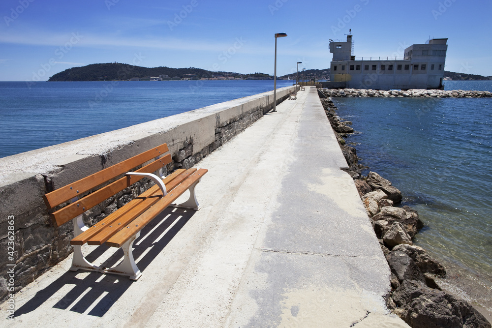 promenade de bord de mer Stock Photo | Adobe Stock