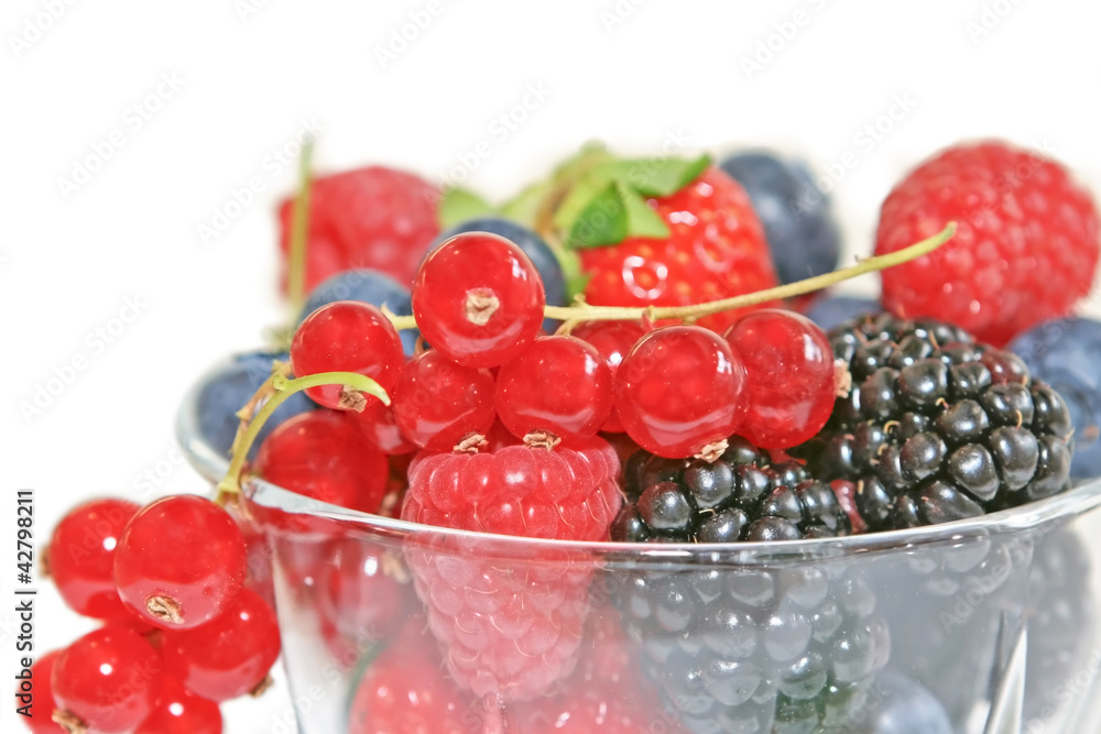 Gemischte Beeren Stock-Foto | Adobe Stock