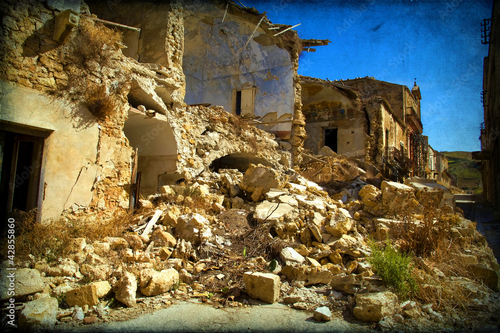 Building collapse, destruction, earthquake Stock Photo | Adobe Stock