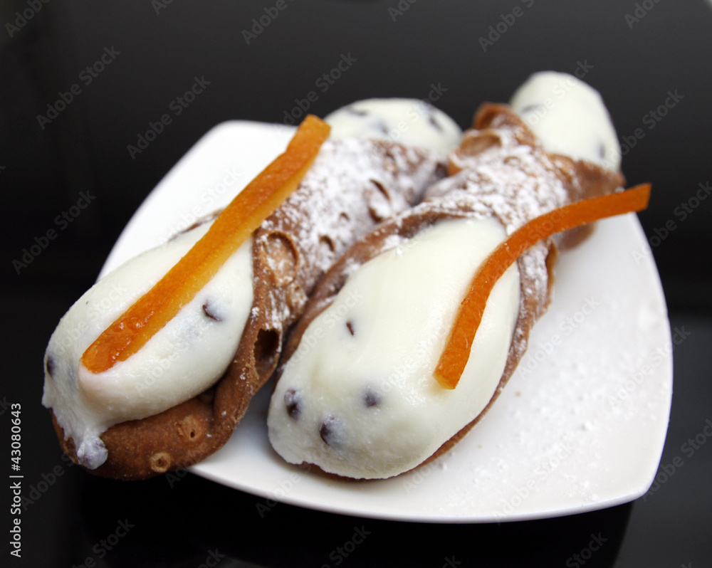 Cannolo siciliano Stock Photo | Adobe Stock