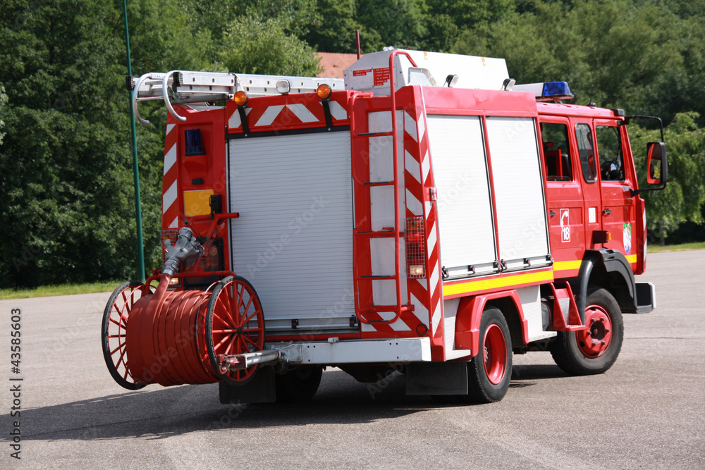 VSR véhicule de secours routier pompier Stock Photo | Adobe Stock