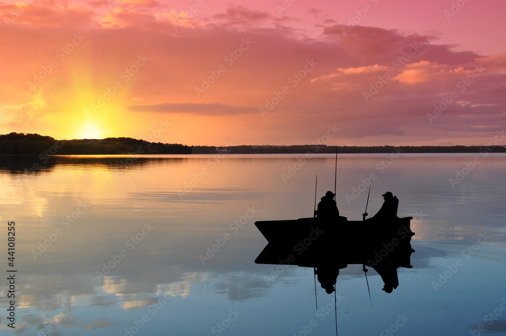 Angler im Boot Stock-Foto | Adobe Stock