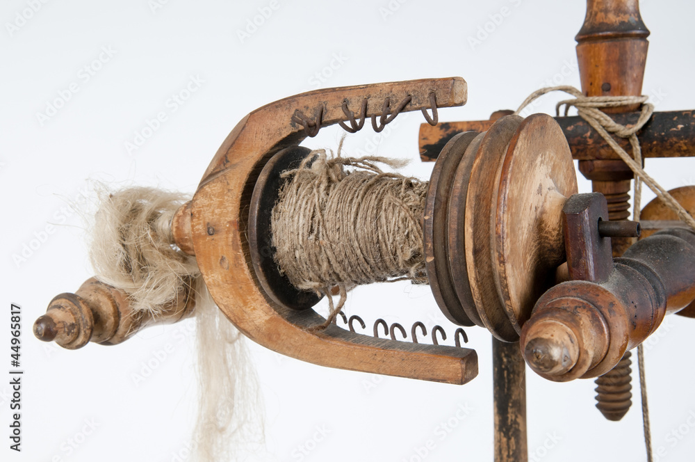 Spindel mit Faden Stock Photo | Adobe Stock