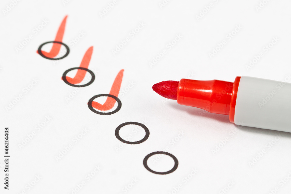 Abhaken 3x rot Stock-Foto | Adobe Stock