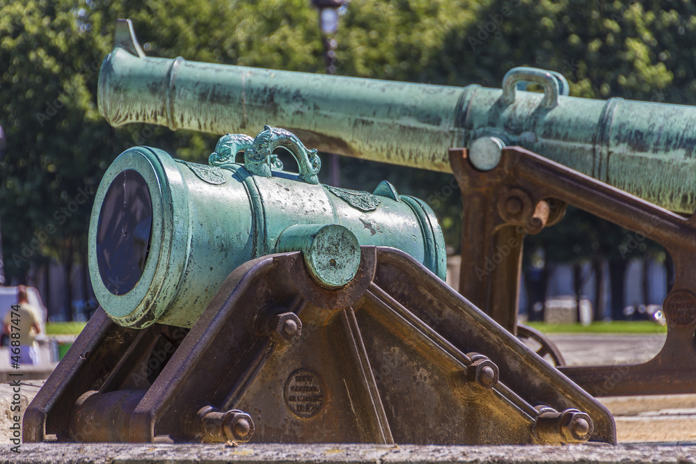 Napoleonic artillery gun near Les Invalides, Paris, France Stock Photo ...