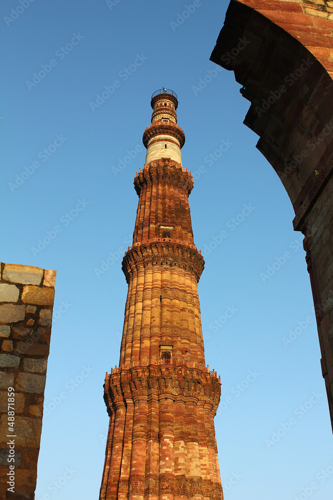qutub minar with walls Stock Photo | Adobe Stock