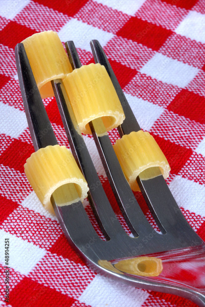 Foto Stock Ditalini Rigati | Adobe Stock