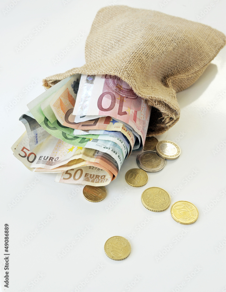 Geld in Säckchen Stock-Foto | Adobe Stock