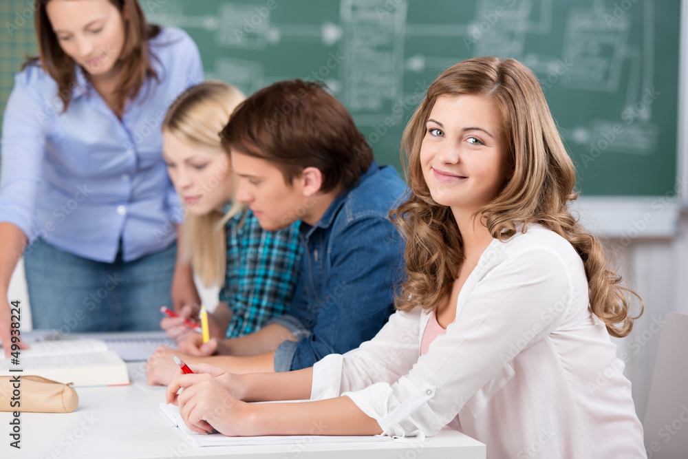 Poster schüler und lehrerin im unterricht – Wall Art | UkPosters