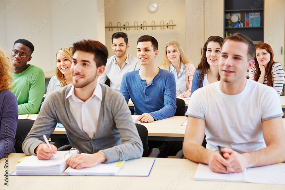 Studenten im Seminar lernen Stock-Foto | Adobe Stock