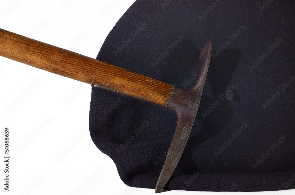 alpinisme,piolet,béret,montagne,randonnées, alpes Stock Photo | Adobe Stock