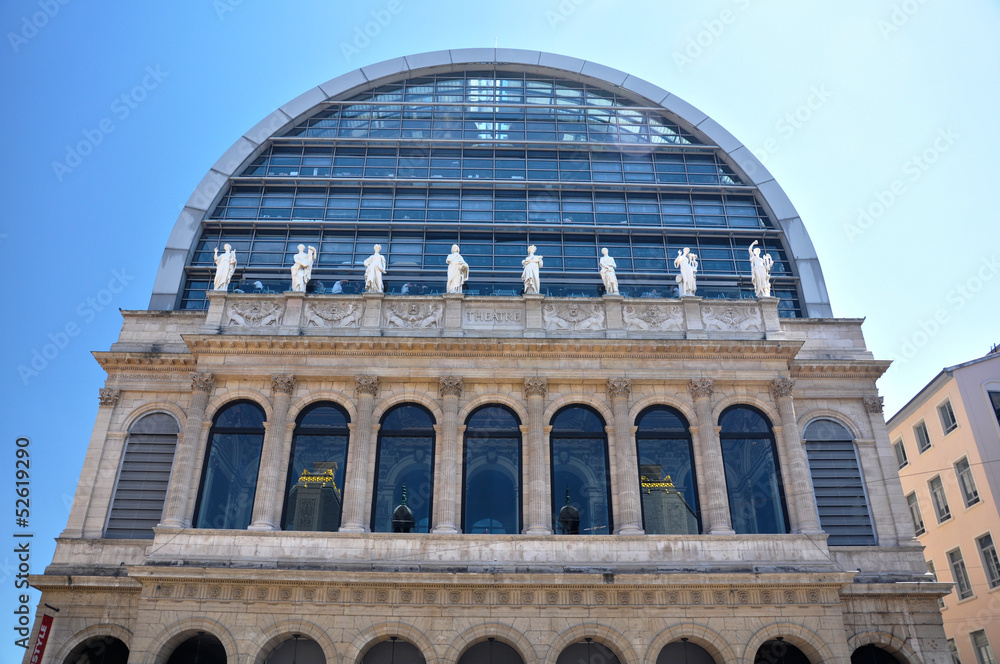 Fachada principal de la Ópera de Lyon, Jean Nouvel foto de Stock ...