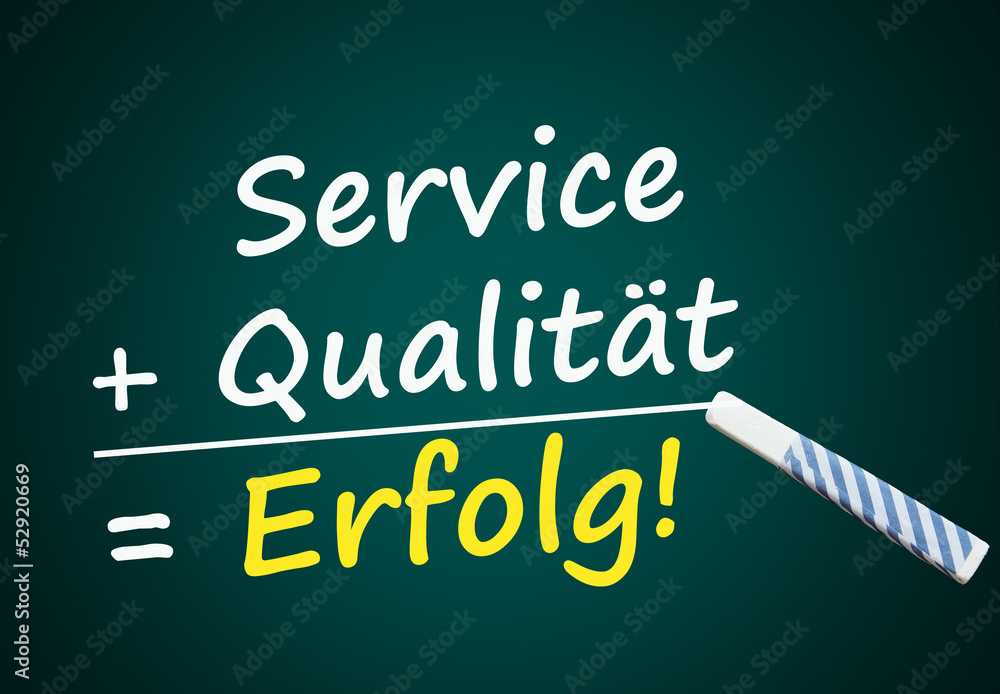 Service + Qualität = Erfolg! (Tafel mit Wörtern) Stock-Foto | Adobe Stock