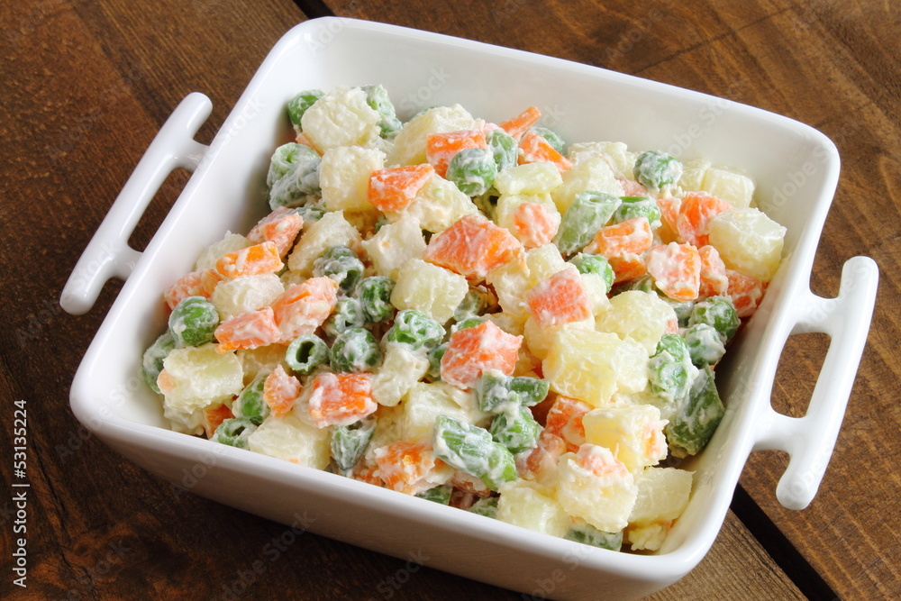 Ensaladilla rusa foto de Stock | Adobe Stock