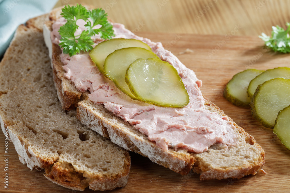 Leberwurstbrot Stock-Foto | Adobe Stock