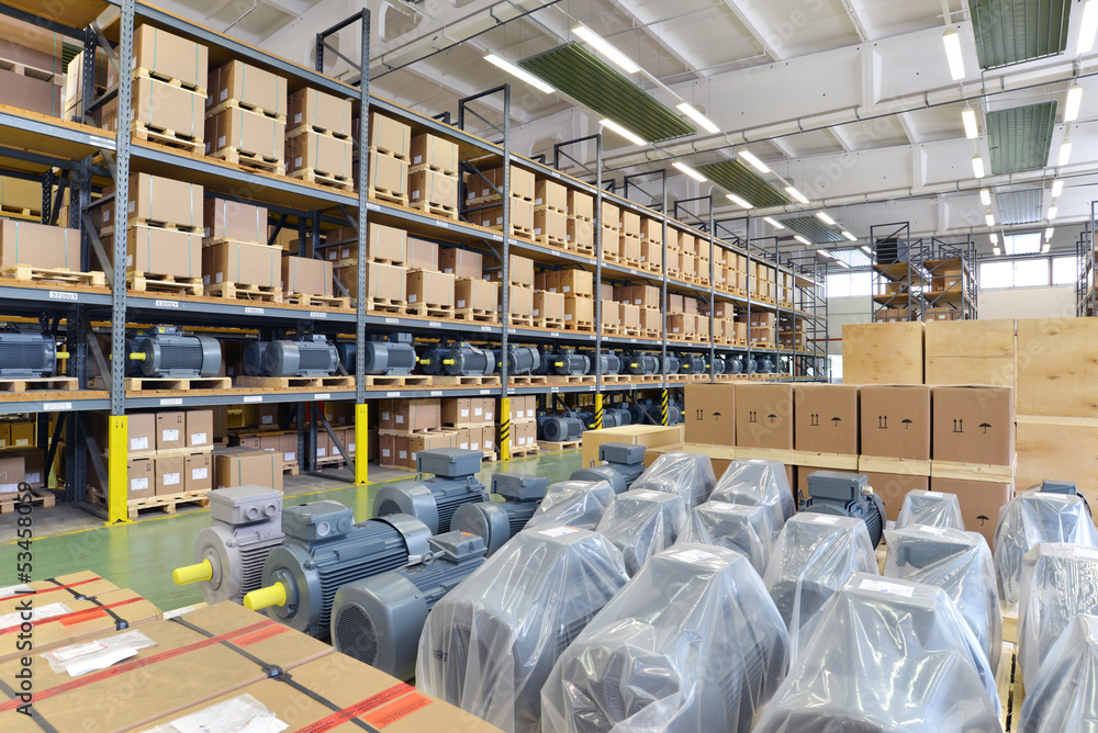 Warenlager in der Industrie // Industry Depot Stock-Foto | Adobe Stock