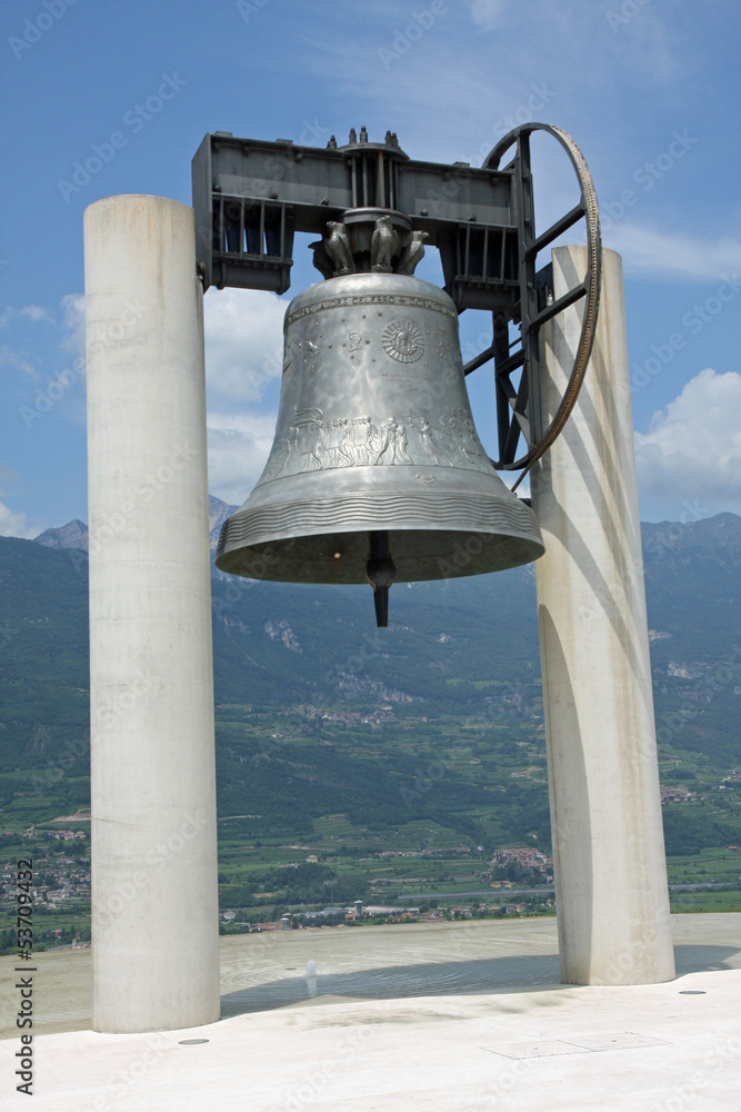 huge bronze Bell above the symbol of peace between peoples Stock Photo ...