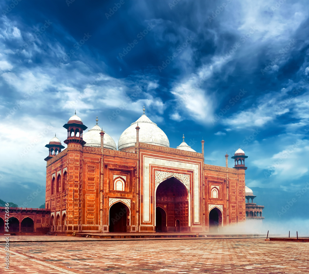 Masjid mosque near Taj Mahal in India, indian palace Stock Photo ...