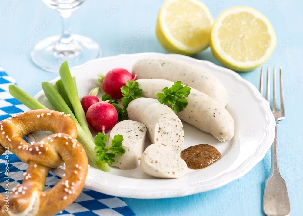 Weißwurst mit süßem Senf und Brezeln Stock Photo | Adobe Stock