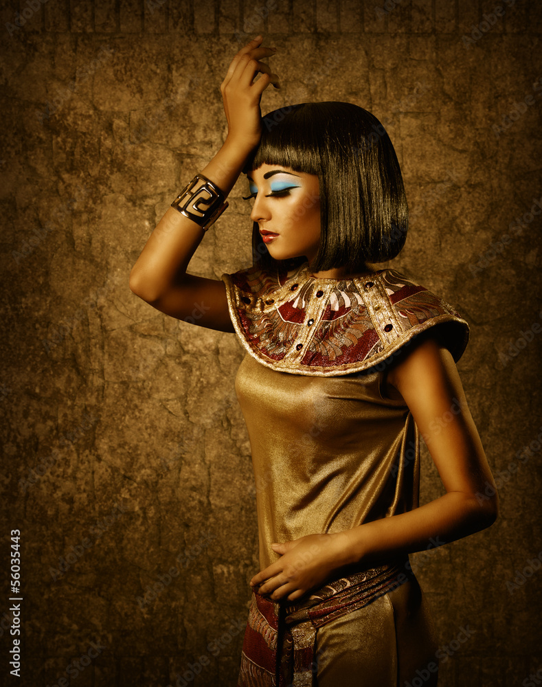 egyptian style woman mapeup, Cleopatra, bronze portrait Stock Photo ...