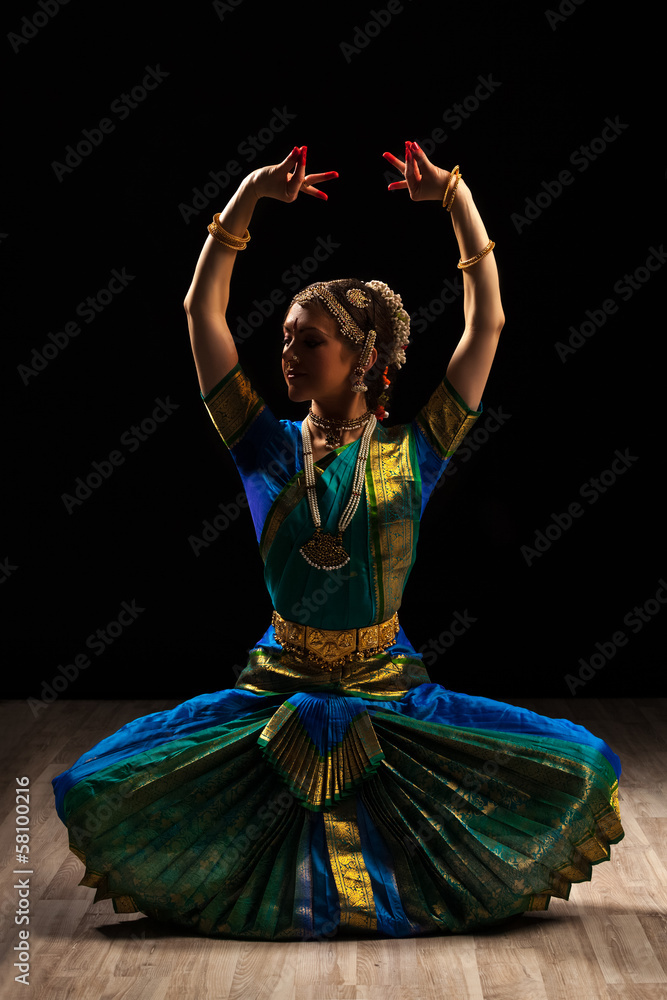 Beautiful girl dancer of Indian classical dance Bharatanatyam Stock ...