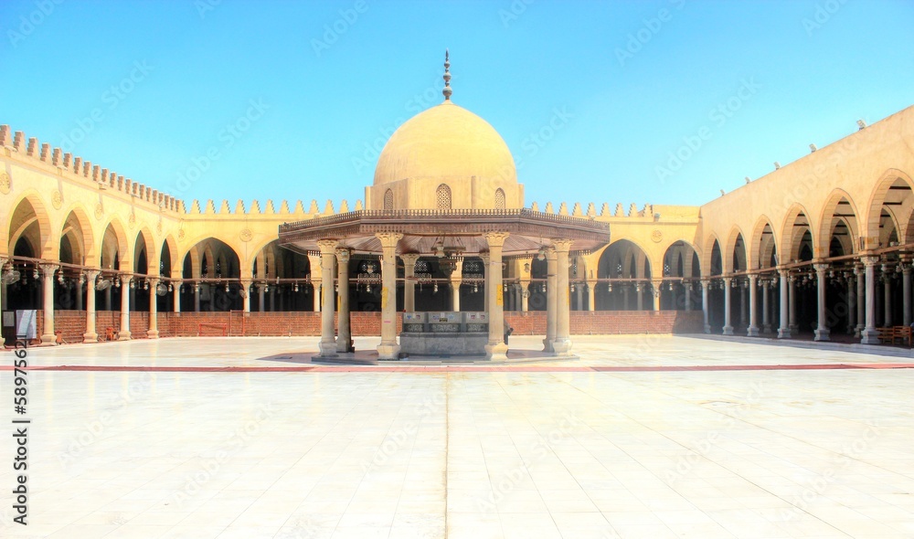 Mosques & Pillars / historical islamic architecture mosques Stock Photo ...