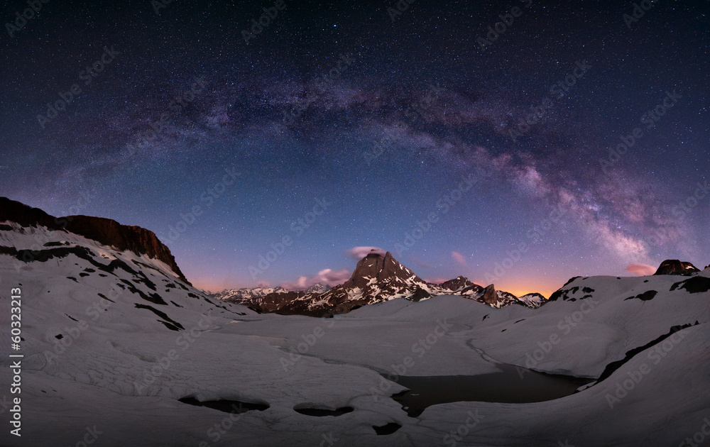 Milky way arc Stock Photo | Adobe Stock