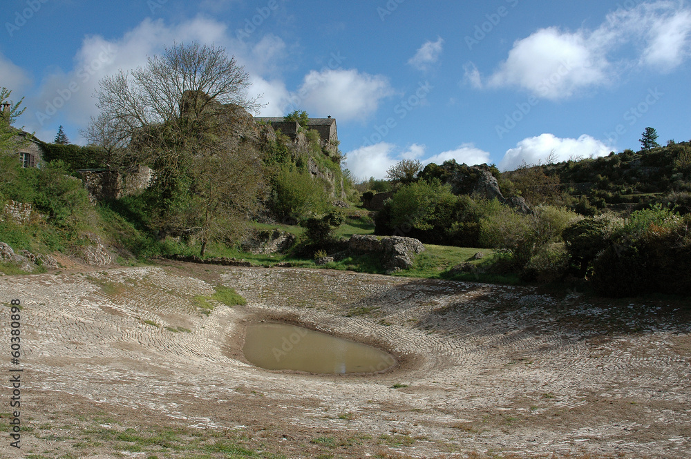lavogne;templiers; Plateau du Larzac; La Couvertoirade; 12 Stock Photo ...