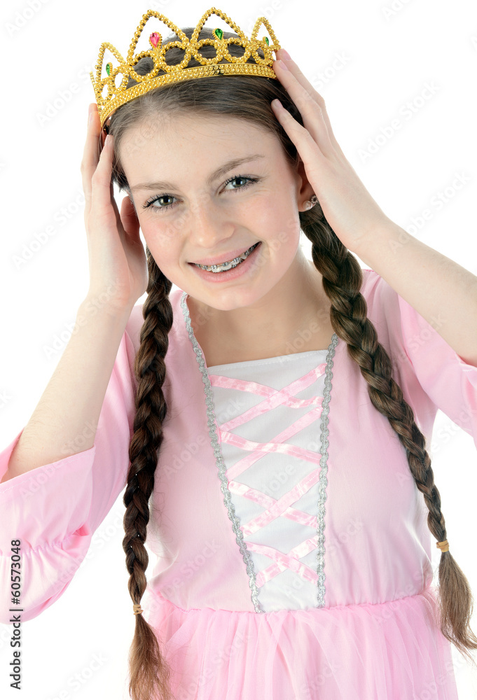 Prinzessin setzt Krone auf Stock Photo | Adobe Stock