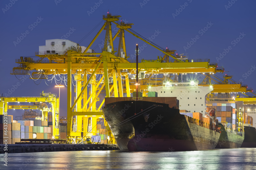 Poster Gantry crane loading and unloading cargo container from cargo ...