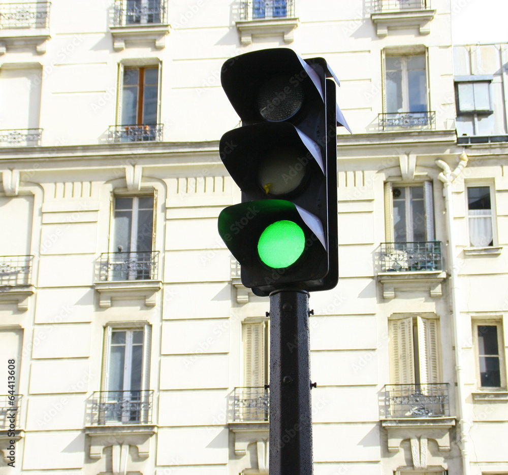 feu vert,signalisation urbaine à paris Stock Photo | Adobe Stock