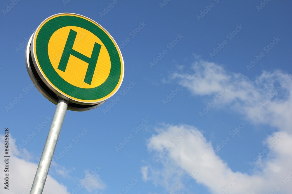 Deutsches Verkehrszeichen: Haltestelle Stock Photo | Adobe Stock