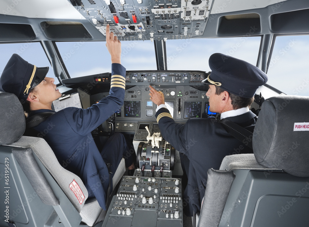 Deutschland,Bayern,München,Pilot und Co-Pilot Pilotierung Flugzeug von ...