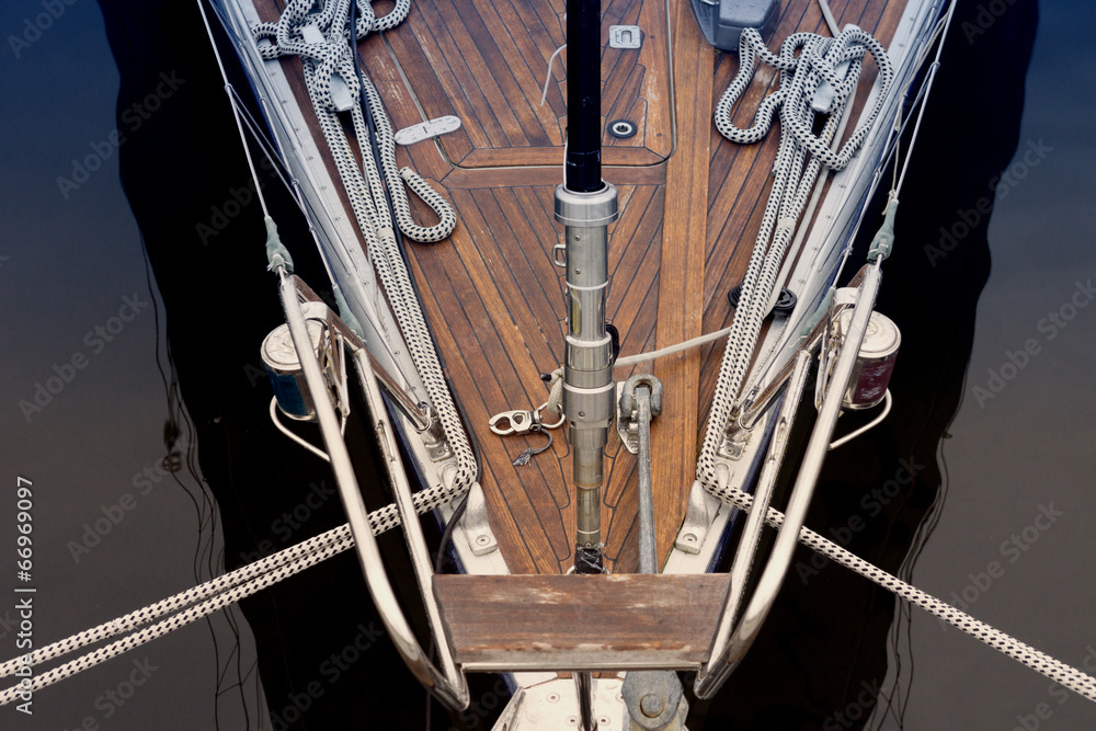 Bug einer Segelyacht im Hafen von Kiel Schilksee Stock Photo | Adobe Stock