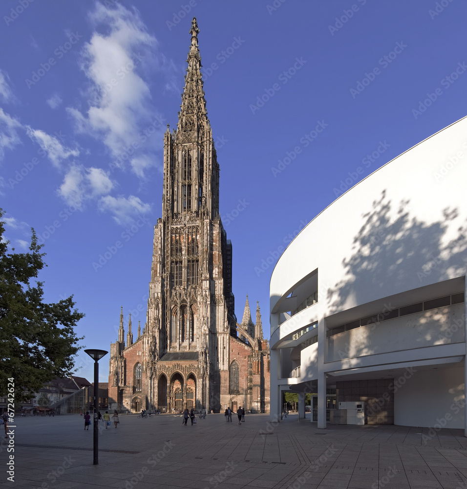 Ulmer Münster Stock-Foto | Adobe Stock