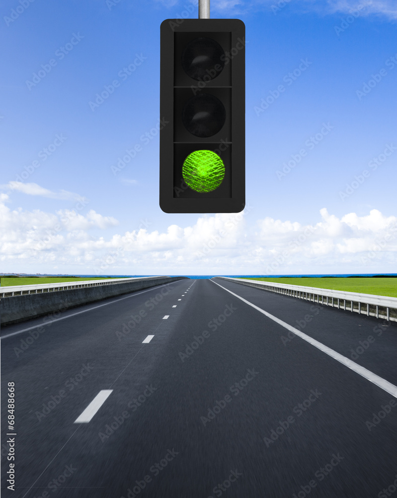 Freie Fahrt Stock-Foto | Adobe Stock