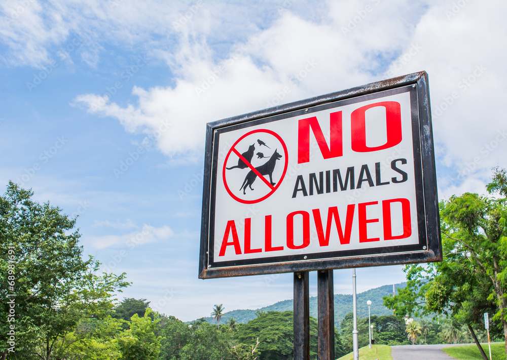 no pets allowed sign in the park Stock Photo | Adobe Stock