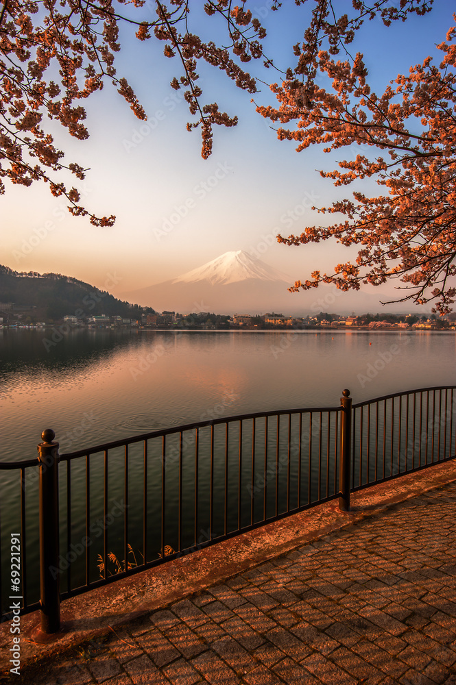 Fujisan , Mount Fuji view from Kawaguchiko lake, Japan with cher Stock ...