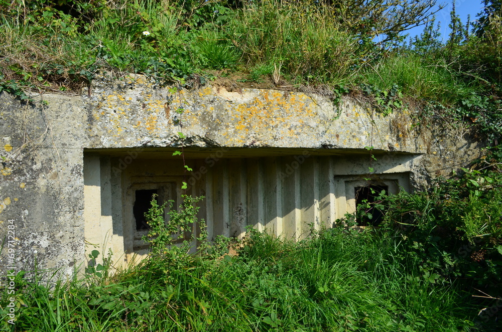 Blockhaus pour mitrailleuses - Plage d'Omaha Beach (Normandie) Stock ...